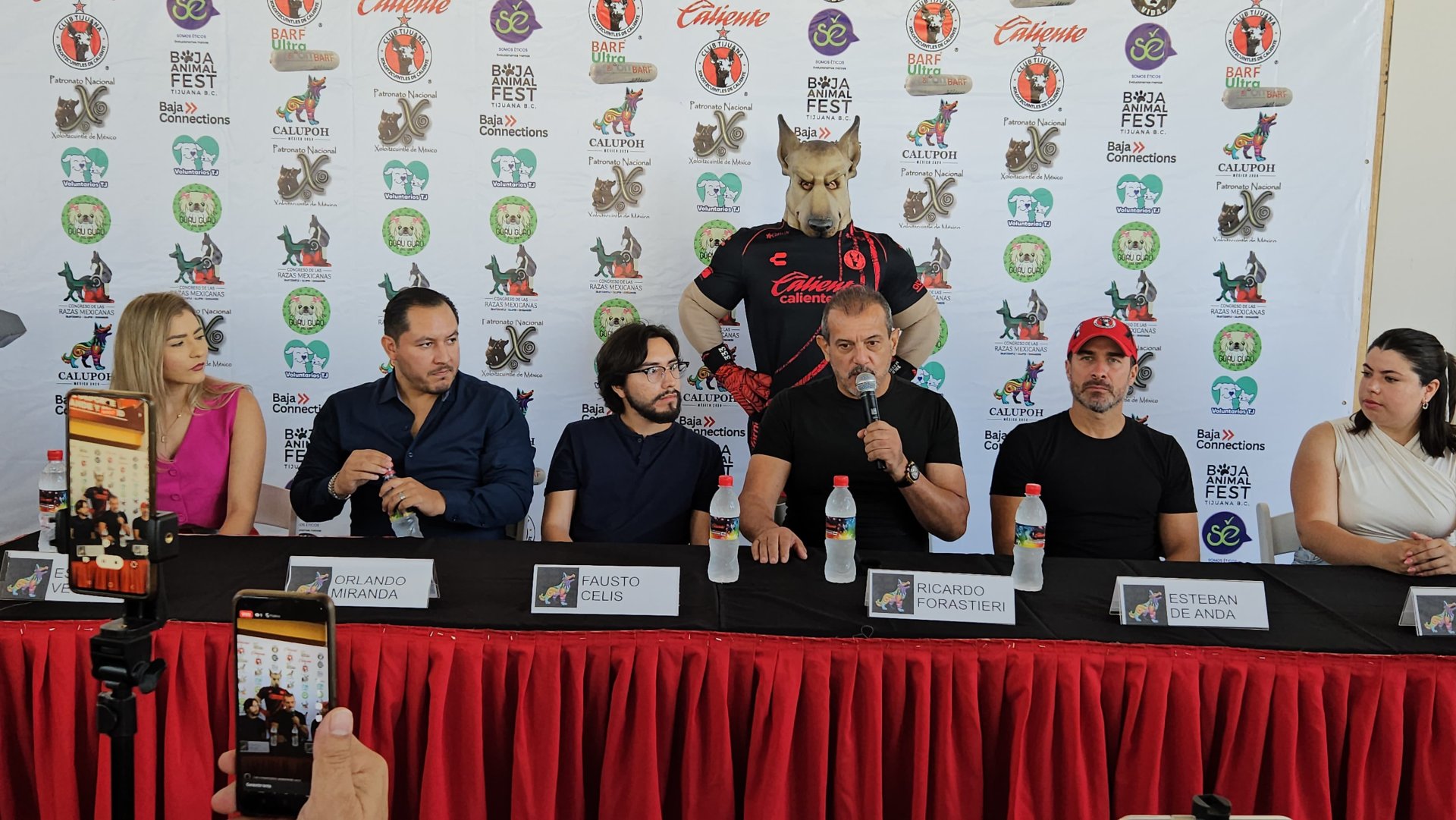 Grupo Caliente proyectará documental sobre el perro lobo mexicano en el ...