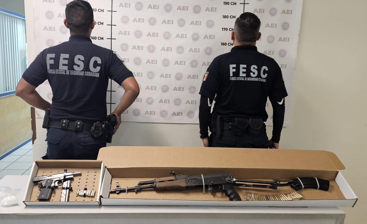 Asegura FESC armas de fuego en el interior de vehículo que fue ...