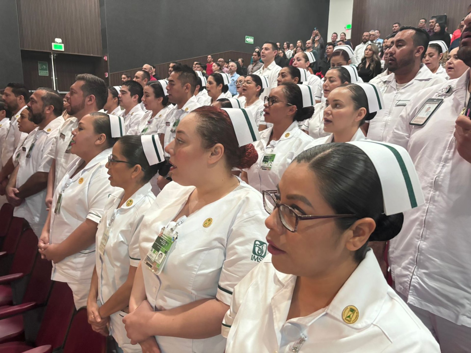 Concluyen especialidad 42 enfermeros y enfermeras del IMSS en Baja ...