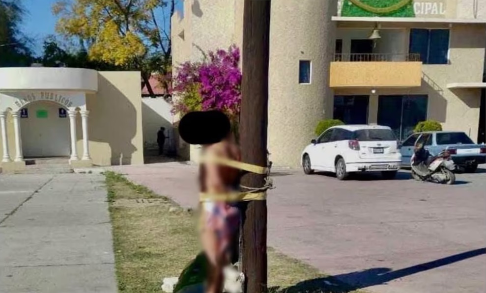 Pobladores Desnudan Y Amarran A Un Poste A Una Mujer Uniradio Informa