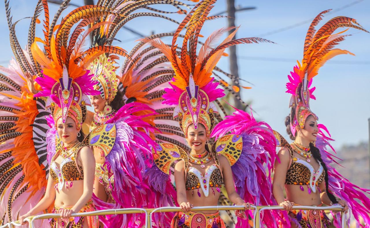 Concluye con récord de asistencia el desfile del Gran Carnaval de ...