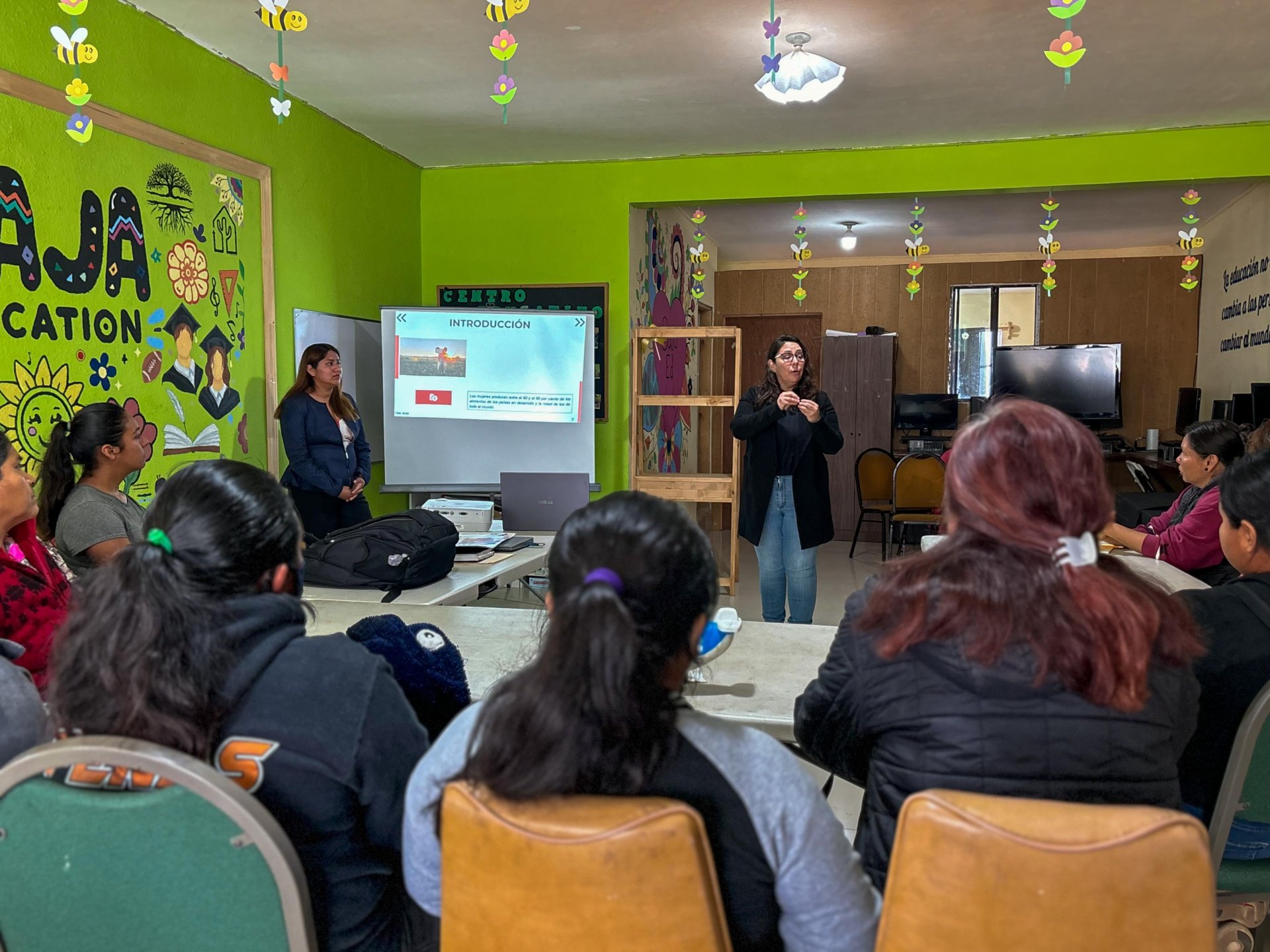 Impulsa INMUJER BC a mujeres emprendedoras - Uniradio Informa Baja ...