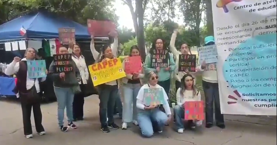 Se manifiestan para exigir más personal para el Centro de Atención ...