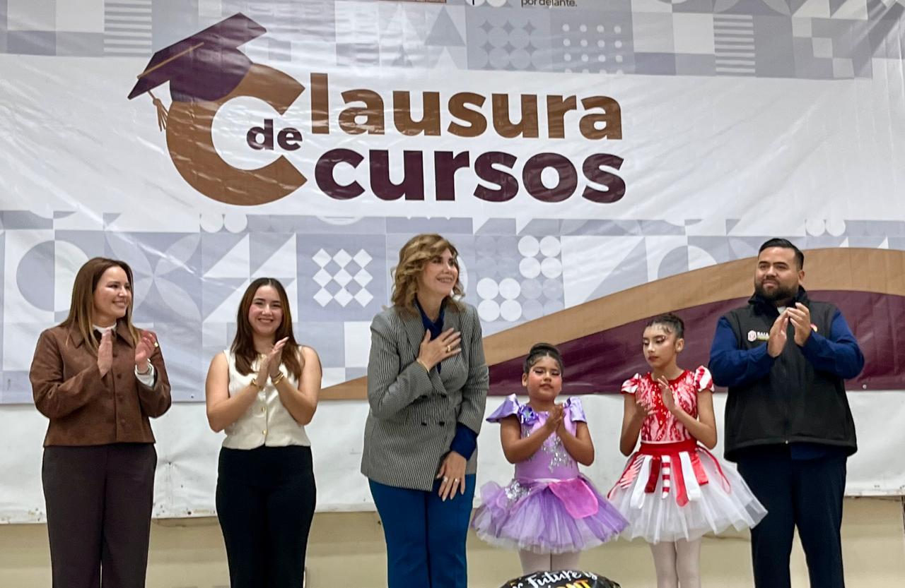 DIF Baja California gradúa a más de mil 600 tijuanenses de los Centros DIF Pilares - Uniradio ...