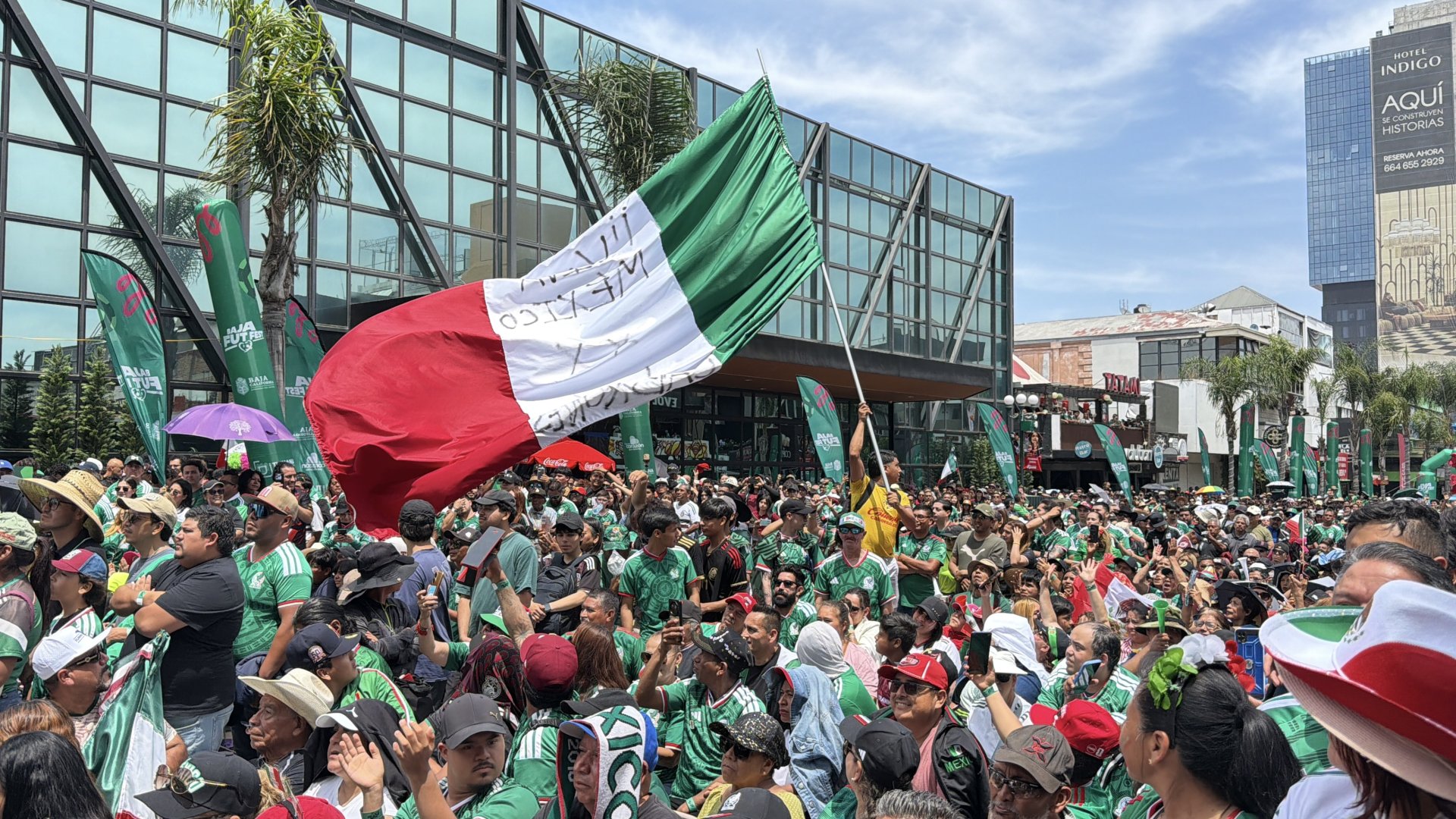 VIDEO.- Tijuana celebra el triunfo de México en el arranque del torneo ...